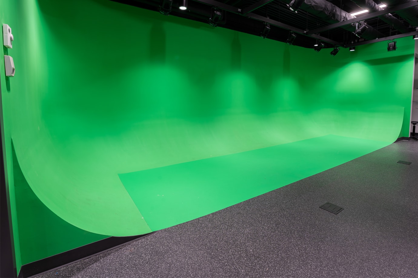 Digital Media Studio – Joliet Public Library